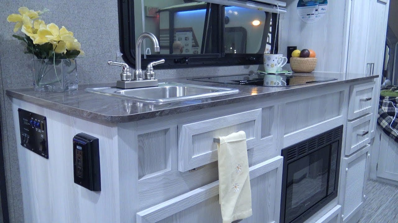 2018 GeoPro 17pr - Exterior And Interior Walkaround - YouTube