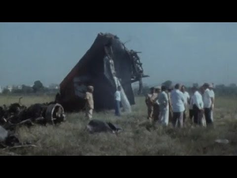 Indian Airlines Flight 171 Aftermath Footage - YouTube