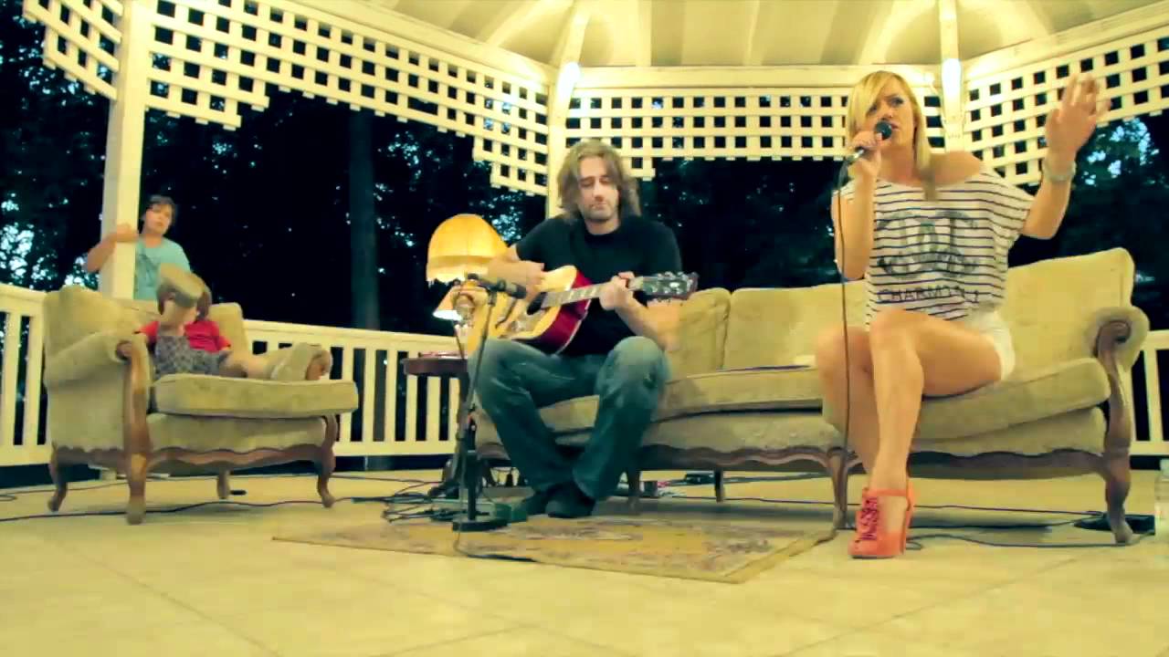 Robyn - Be Mine (acoustic cover by Tijana & Branko)LIVE! - YouTube