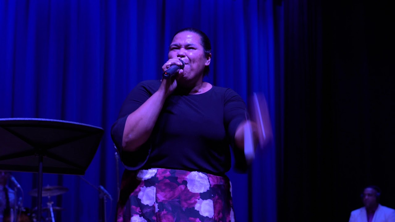 EMILY PENA - testimonio - indescriptible - YouTube