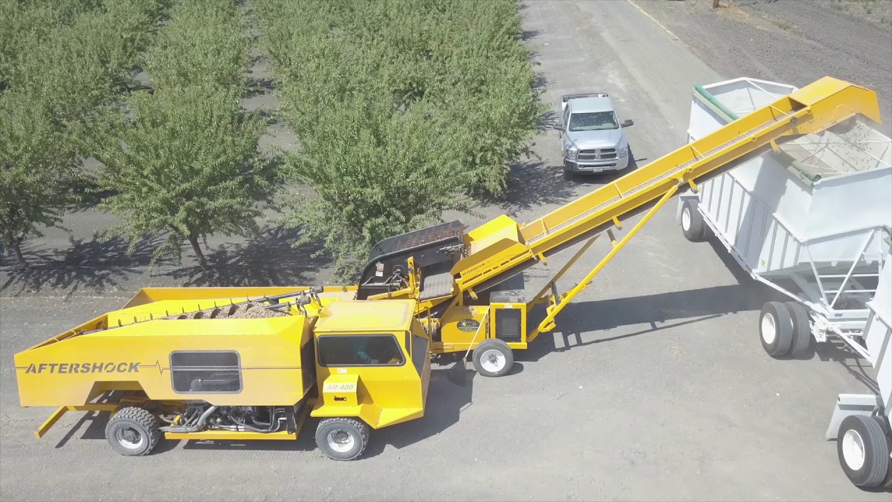 OMC Shuttles In Action - YouTube