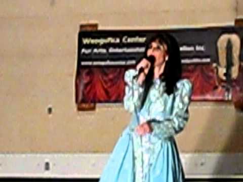 Tracey K. Houston - I Can't Hear The Music - YouTube