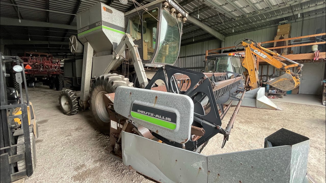 Showing the gleaner M3 combine. - YouTube