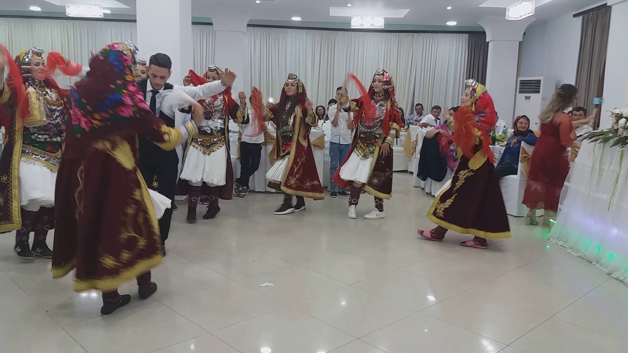 Nje valle me kostume popullore Rrajcare - YouTube