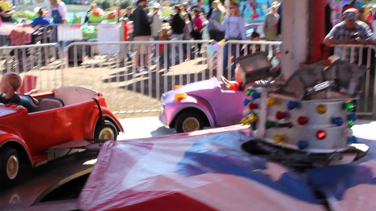 Trip and Tinsley Ride the Fair Car Ride - YouTube