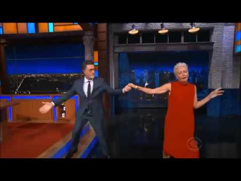 Colbert dancing with Emma Thompson - YouTube