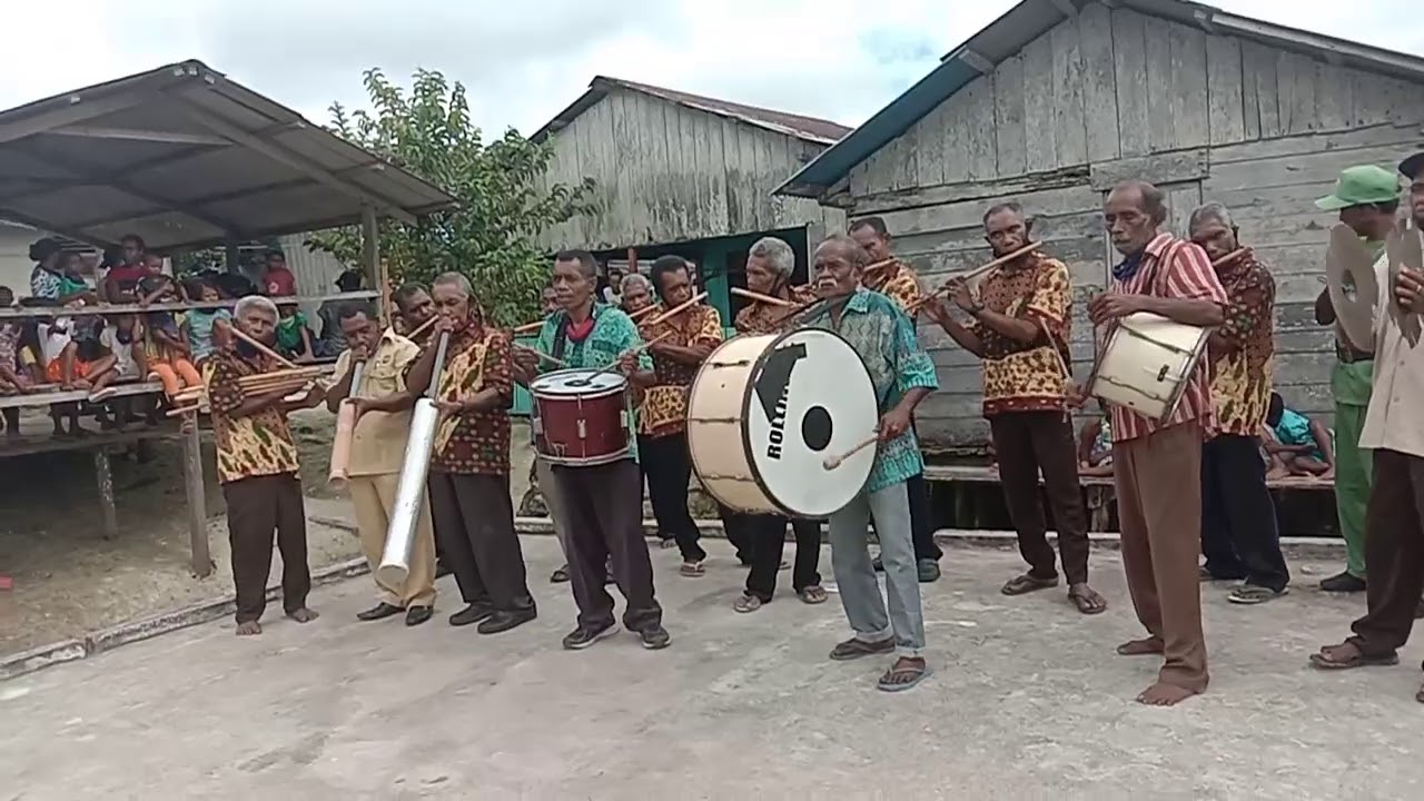 Suling Tambur Desa Wakua1 - YouTube