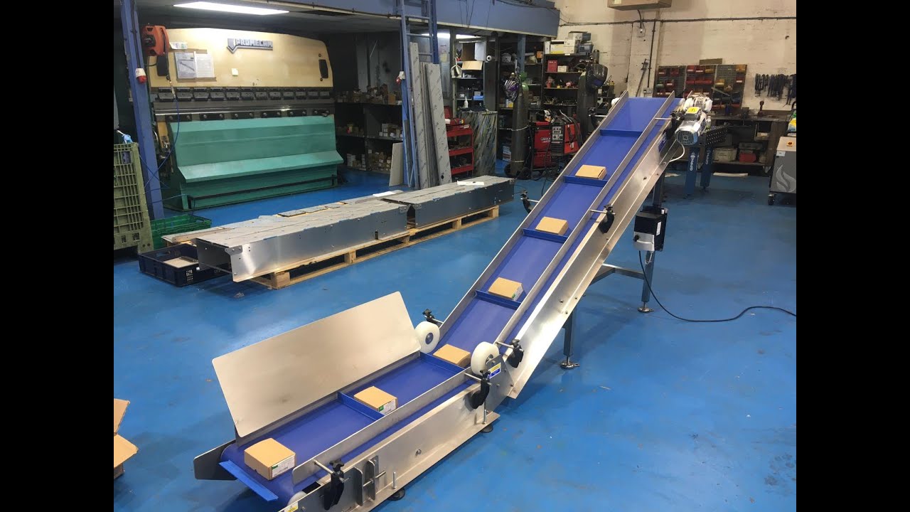 Angled Conveyors for Inclines with Flights at C-Trak Ltd - YouTube