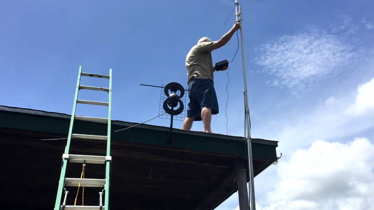 Diagnosing high SWR on Comet 2 meter antenna - YouTube