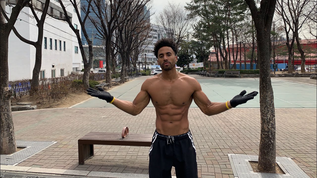 Seoul Station, South Korea Park workout with some strange exercises ...