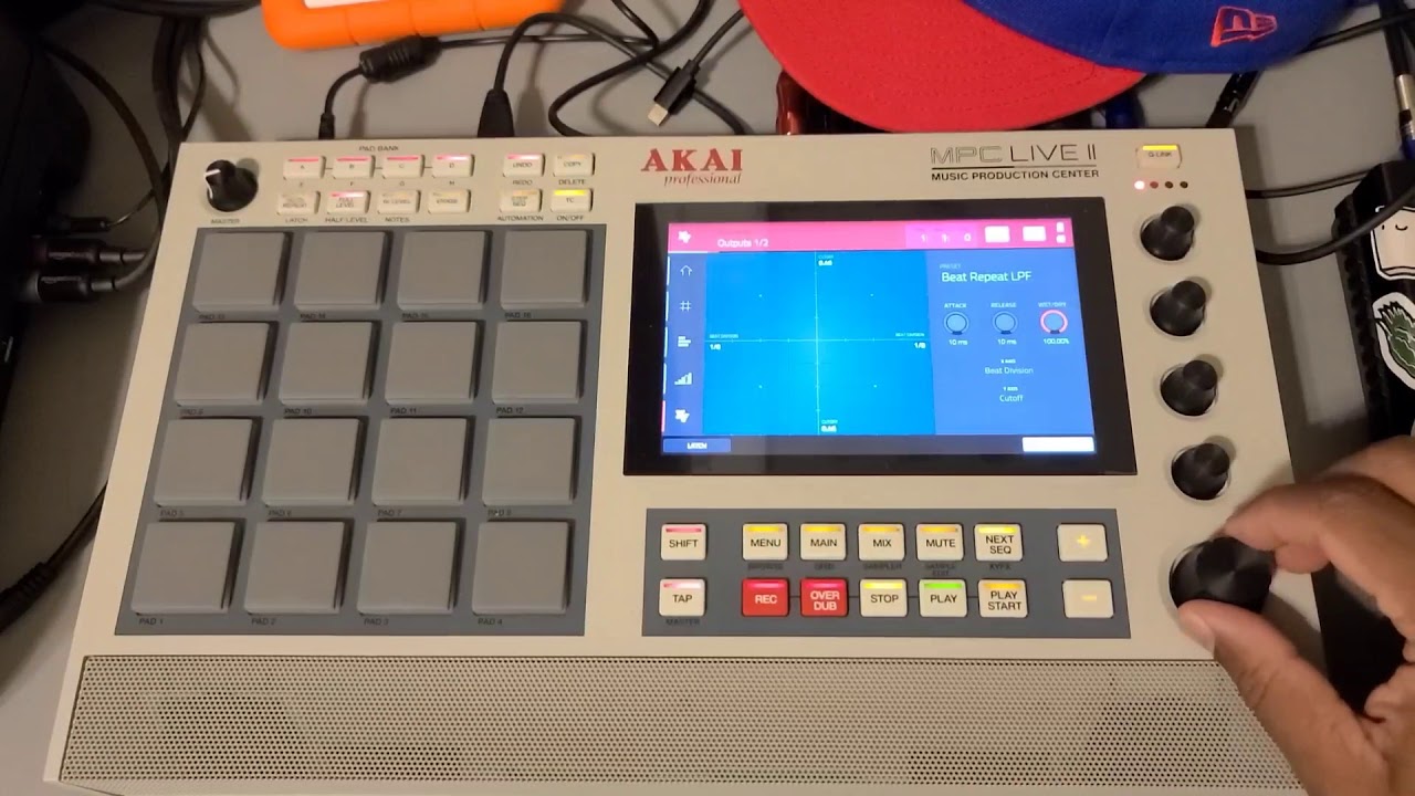 Akai MPC Live 2 Retro Edition - Still Lovin' Hip Hop (Since 1980) - YouTube