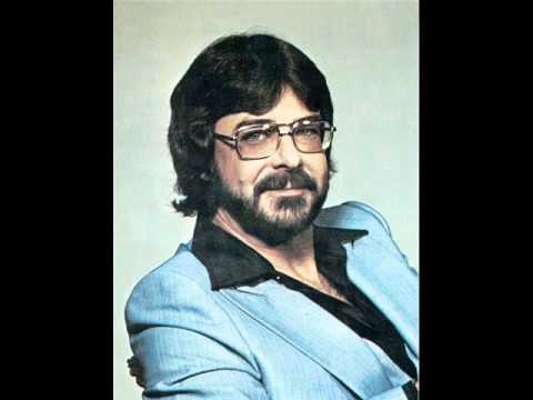 Nat Stuckey "Cut Across Shorty" - YouTube