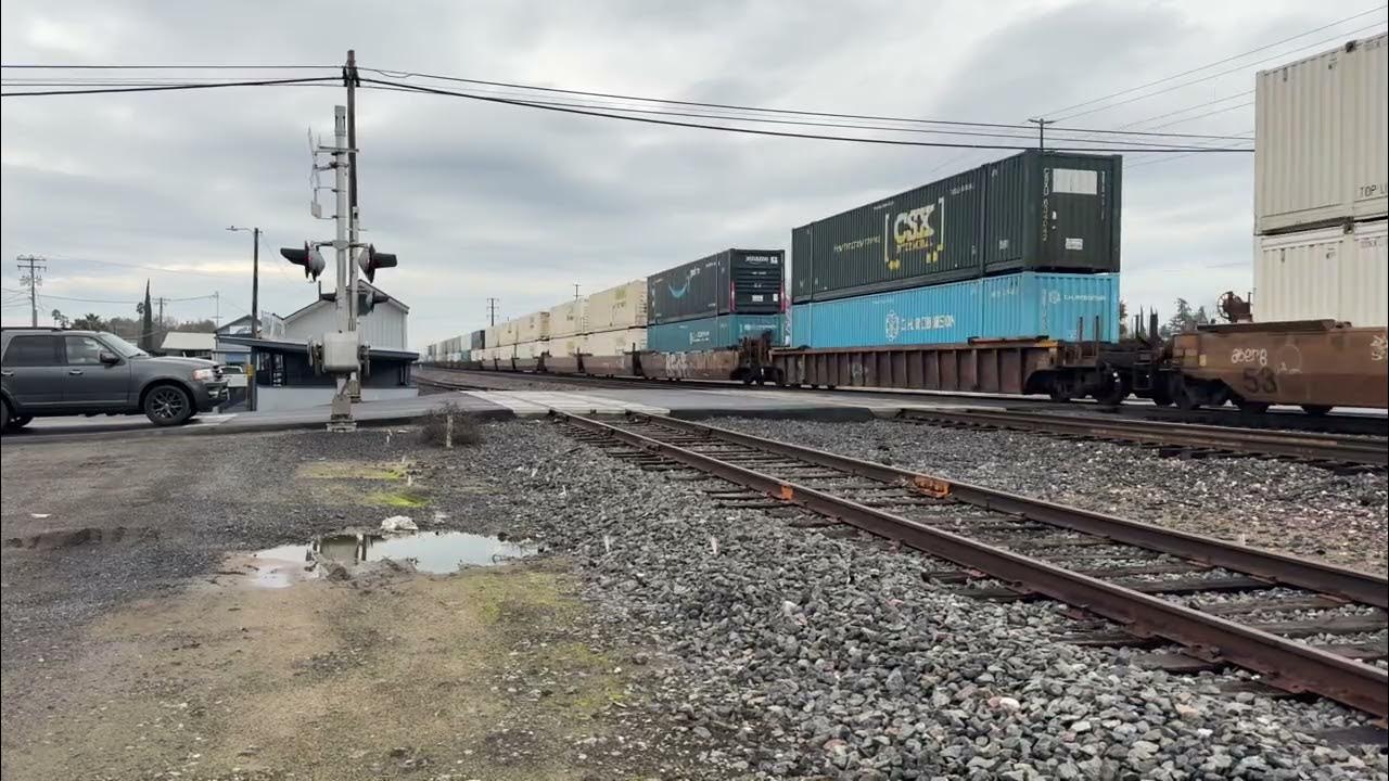 BNSF (Z-STOWSP) Going By Turlock Denair Amtrak Station in Denair California - YouTube