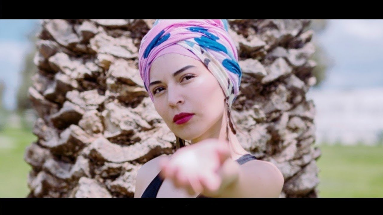 CAT LIRA | INMENSIDAD | VIDEOCLIP OFICIAL - YouTube