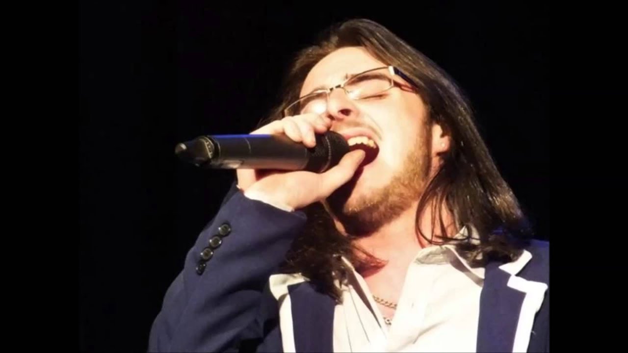 WELCOME TO THE JUNGLE - GUNS N ROSES - MARTIN MATON - YouTube