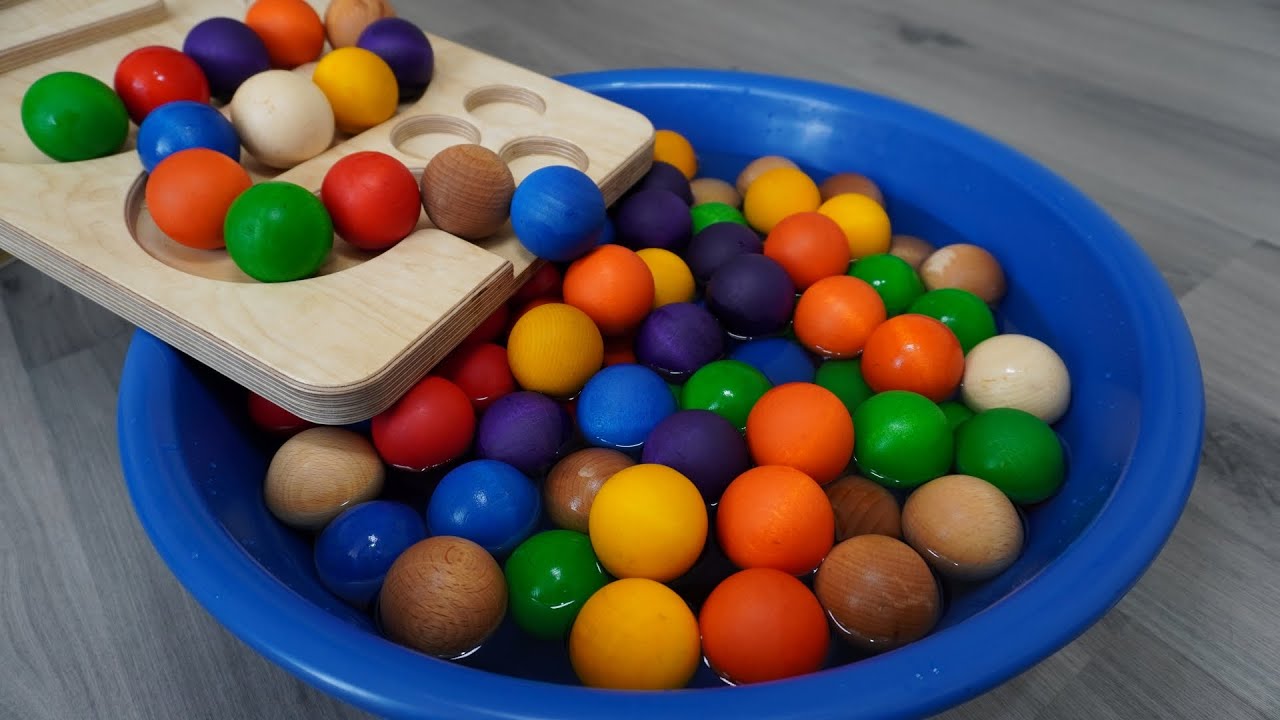 MARBLE RUN WOOD WINDING TRACK WATER POOL COLORED BALLS RUN! - YouTube