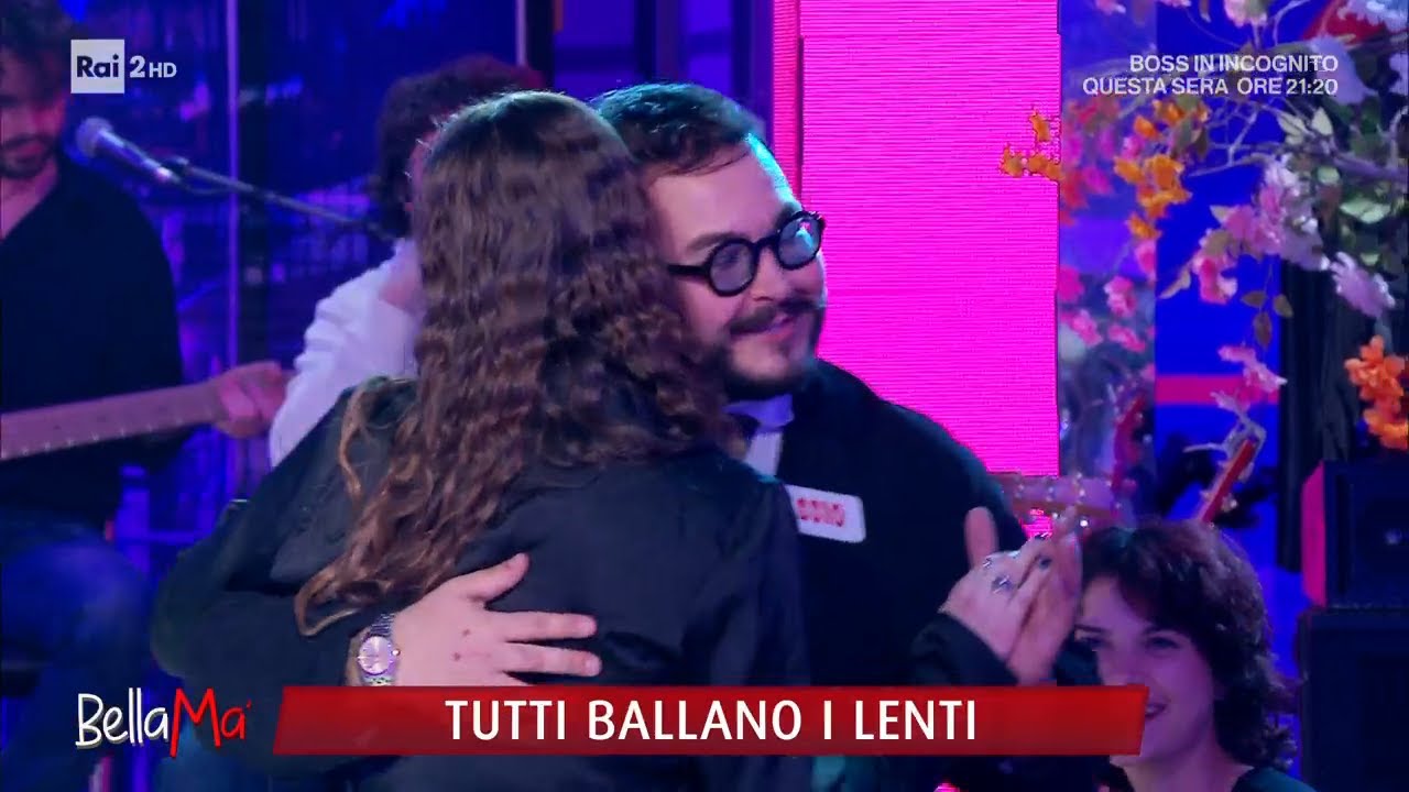 Tutti ballano Luigi Tenco - BellaMa' 18/03/2024 - YouTube
