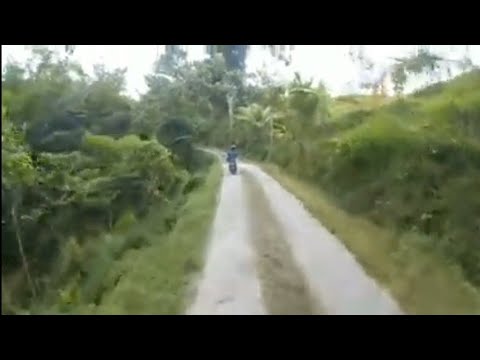 LINTAS JALAN SEPANJANG JURANG,MENUJU PEMUKIMAN GUNUNG LAWU SANGAT ...