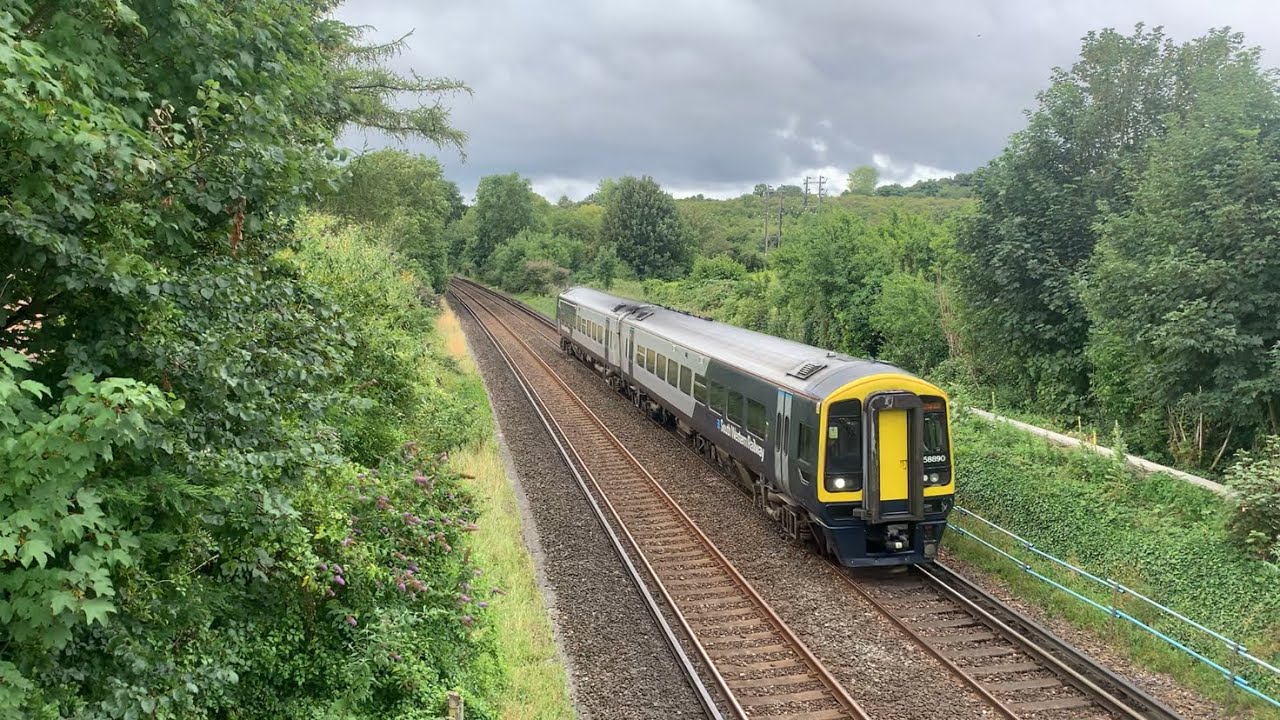 Class 158 Sprinter | 158890 | South Western Railway - YouTube