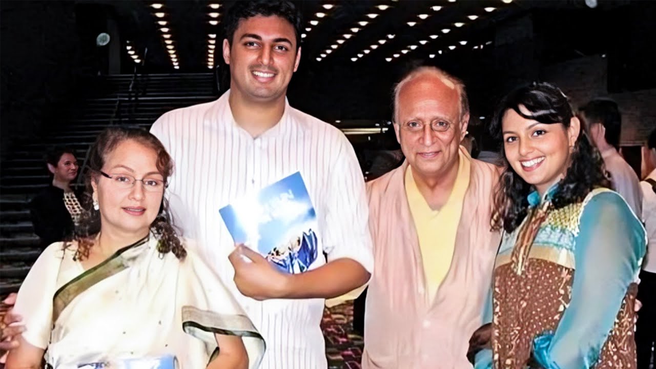 70s Famous Actress Padma Khanna With Her Husband and Children - YouTube