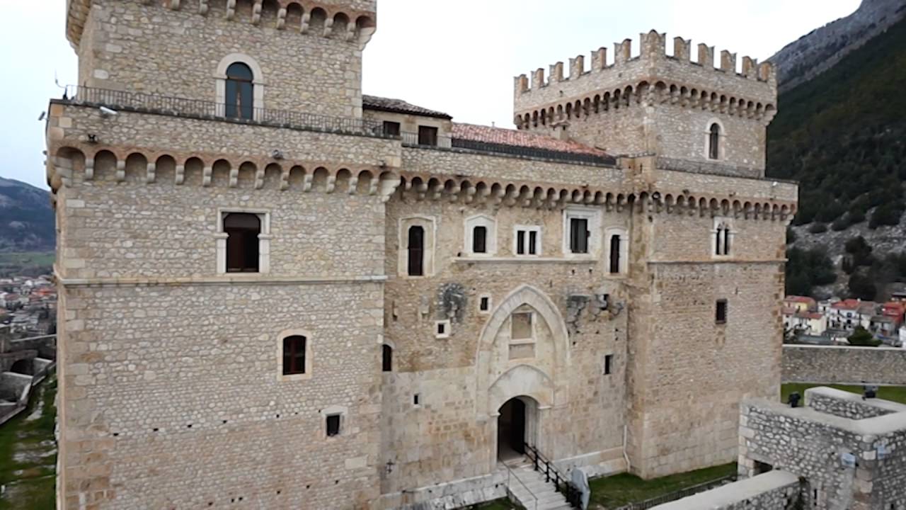 Castello Piccolomini di Celano - YouTube