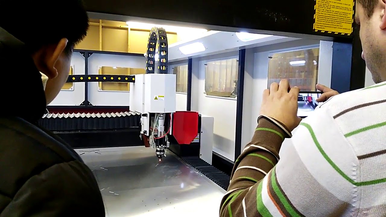 2mm ss full plate fiber laser cutting machine in UK customer's factory ...