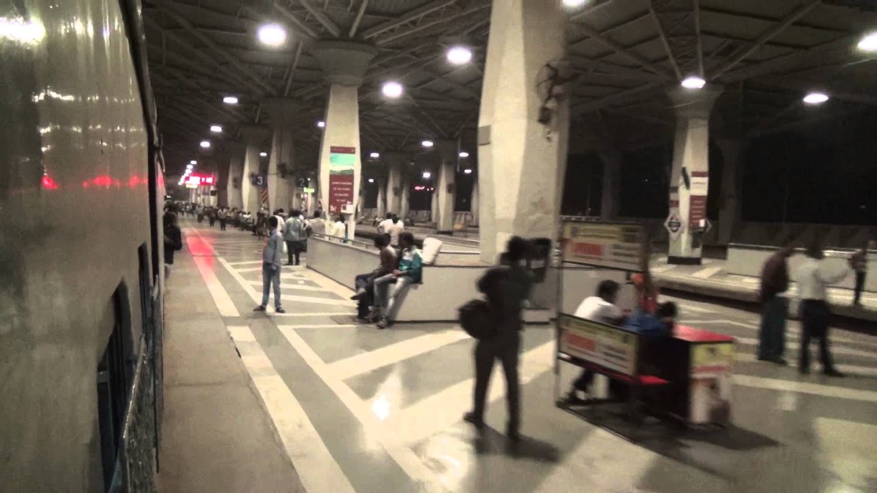 SPIC AND SPAN ! RAILWAY STATION OR AN AIRPORT !!!!!!! - YouTube