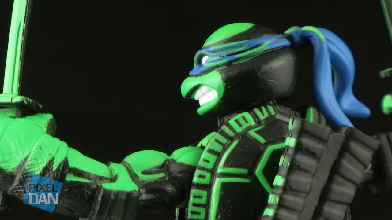SDCC new Exclusive: Night Shadow Leonardo Figure Review! - YouTube