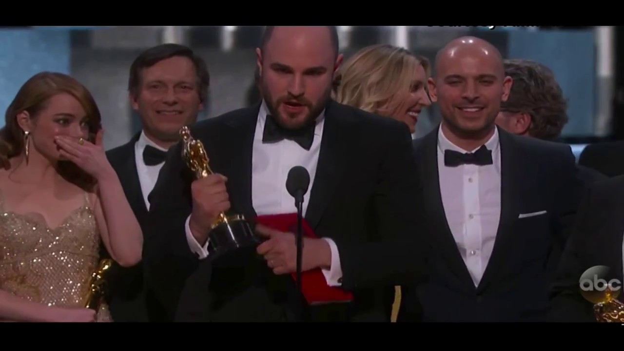 OSCAR 2017 -Biggest blooper in history!! Winner mix-up.. - YouTube