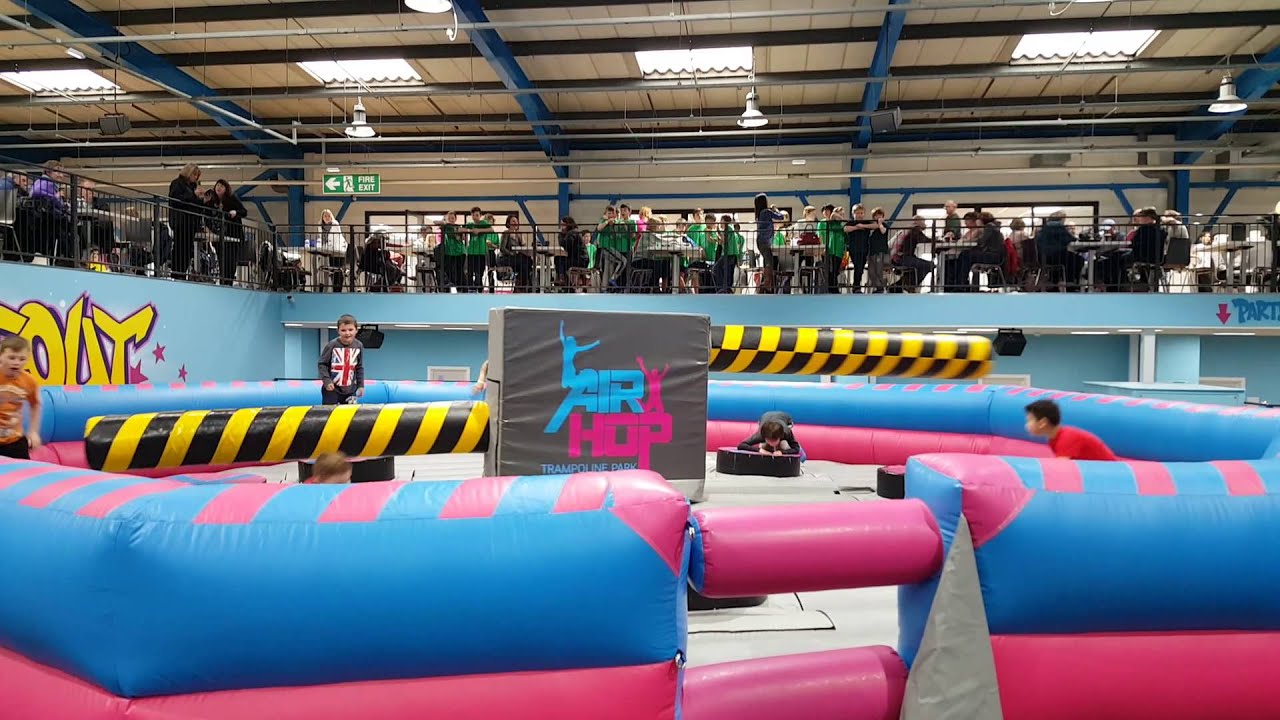 AirHop-Wipeout Oliver's birthday party - YouTube