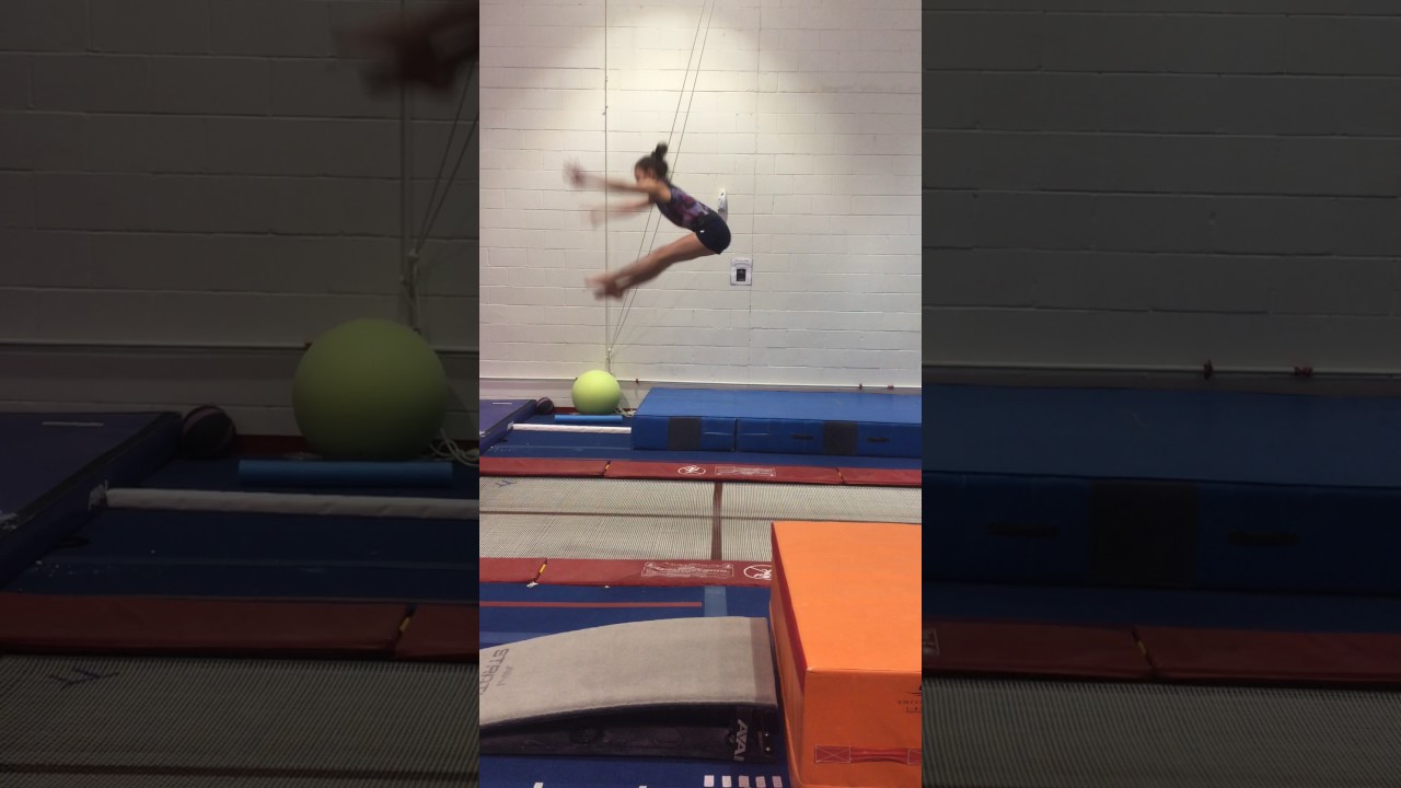 Tuck, straddle, pike jump combo - YouTube
