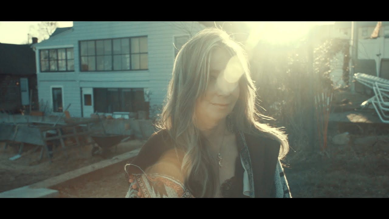 Leesa Skover - Invisible Me (Official Music Video) - YouTube