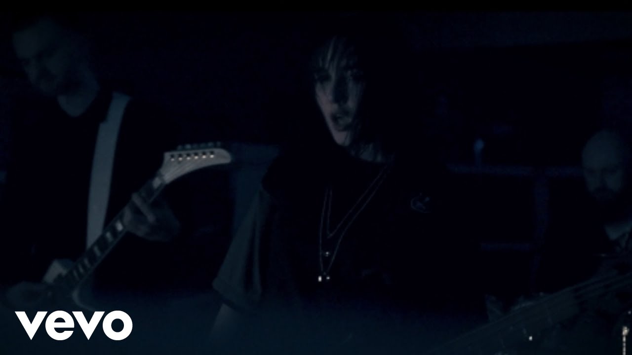 Snow White In The Dark - I AM BRAVE - YouTube