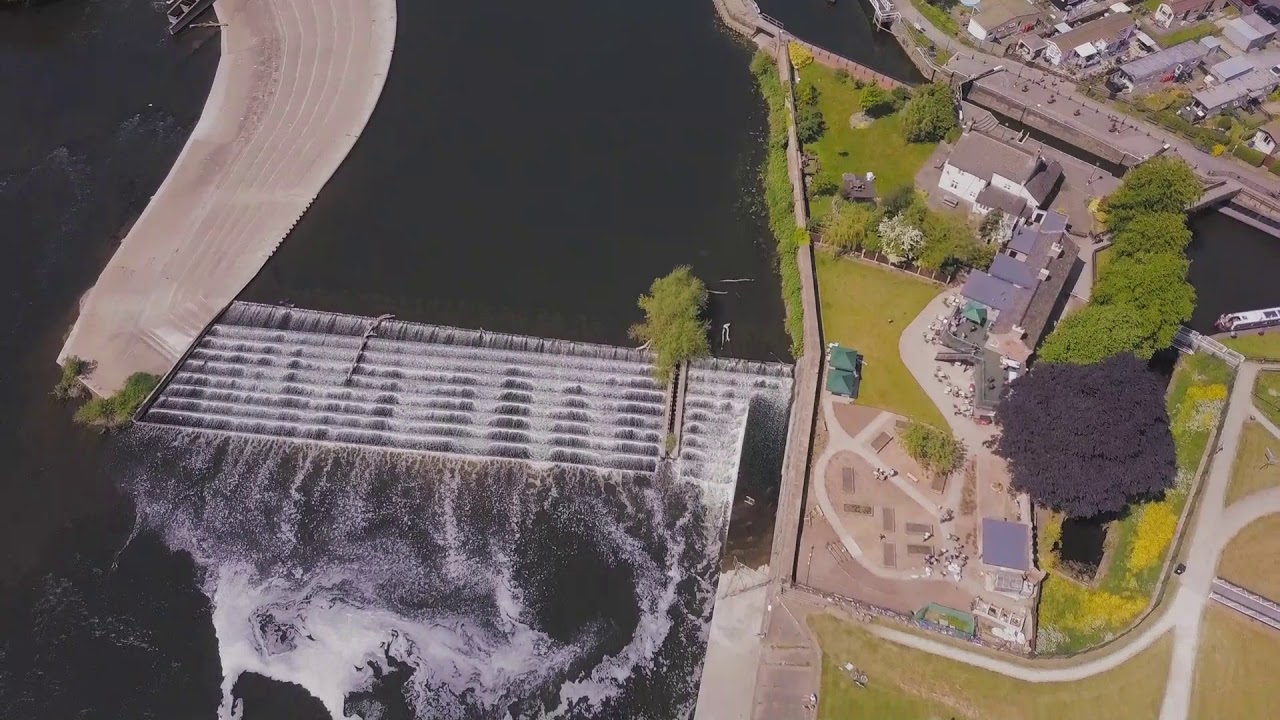 Beeston weir 2018 - YouTube