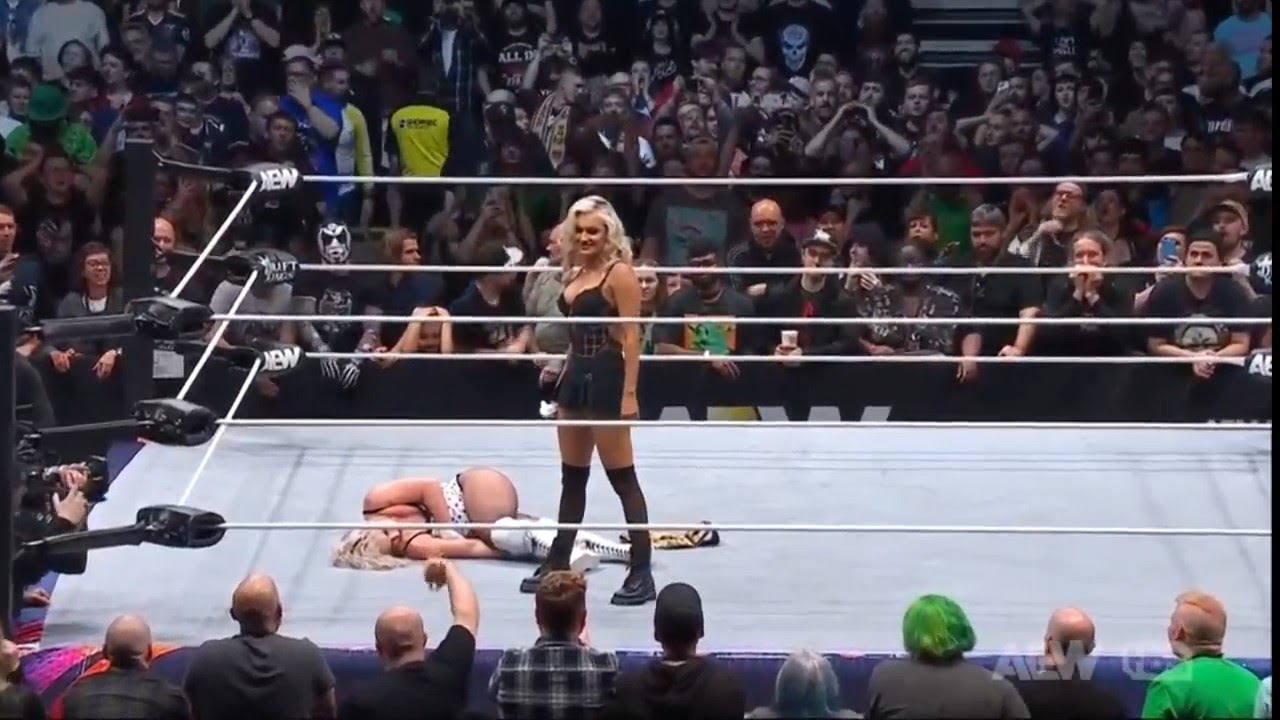 AEW Dynamite 8/21/2024 - Mariah May Sneak Attacks "Timeless" Toni Storm ...