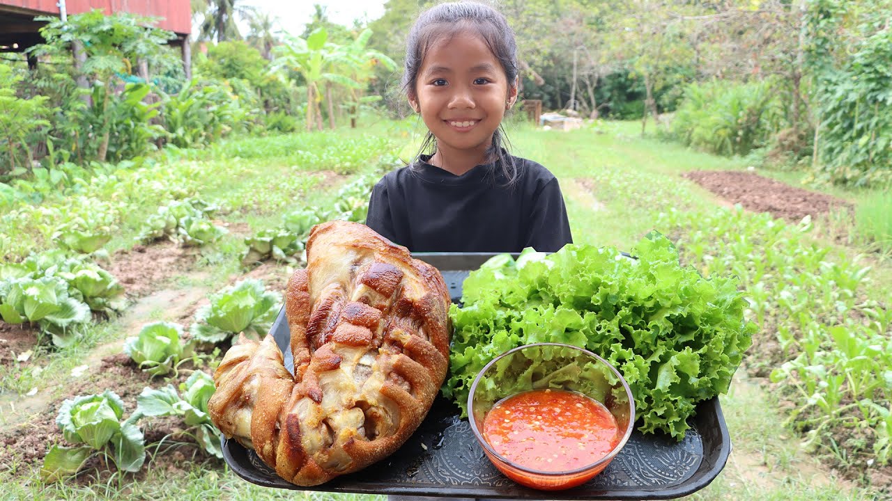 The best way to make crispy pork leg / Cooking countryside chef - YouTube