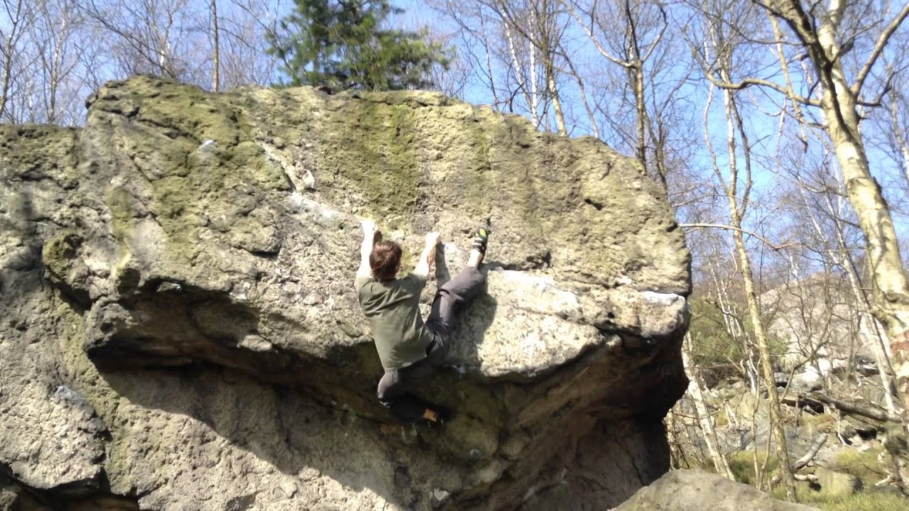 Levák Bob 6C - bouldering Děčínský Sněžník - YouTube