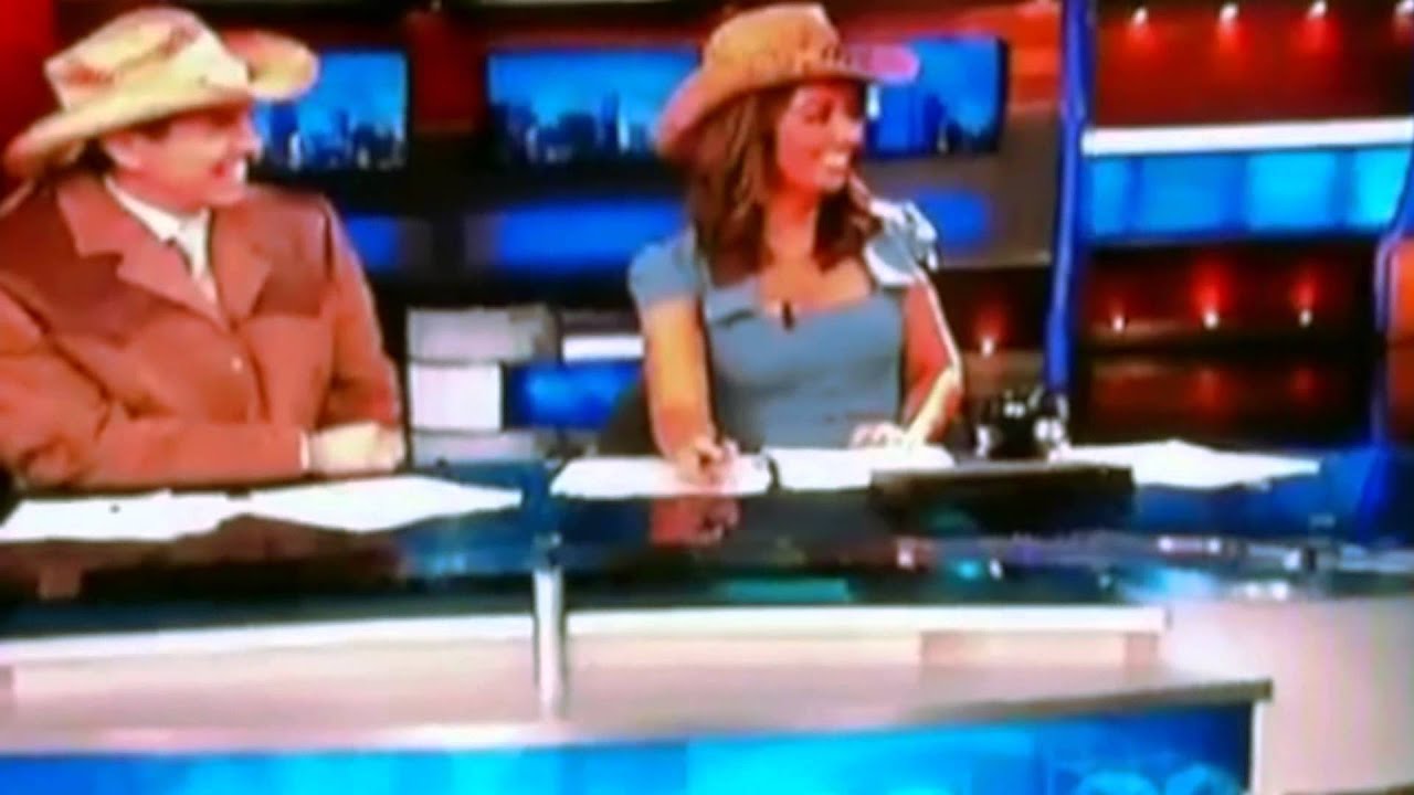 Cowboy News Anchors at CBS 2 Chicago - YouTube