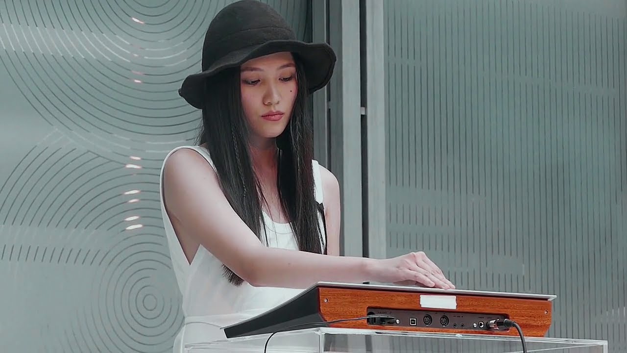 Li Yilei live@ Il Grande Vuoto - MAO, Torino, 2022 [Full Set] - YouTube