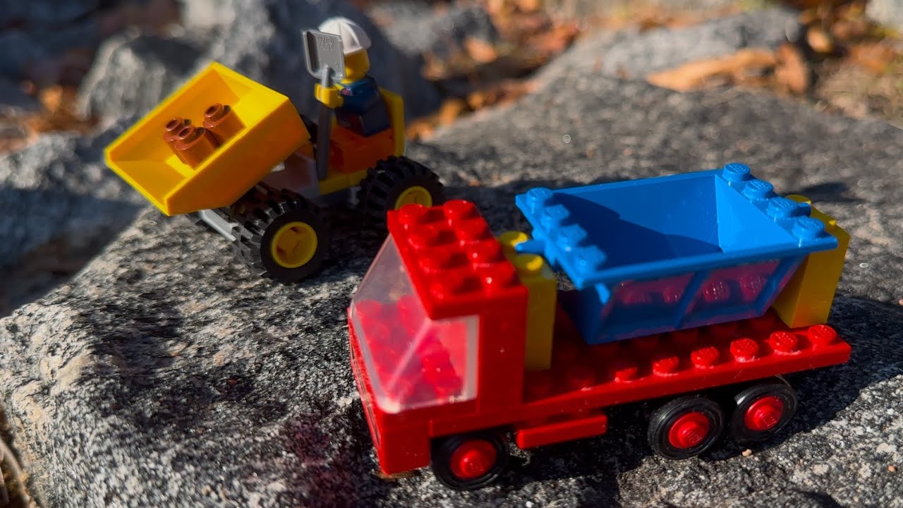 LEGO Tipper Truck Foil pack 952204 - YouTube