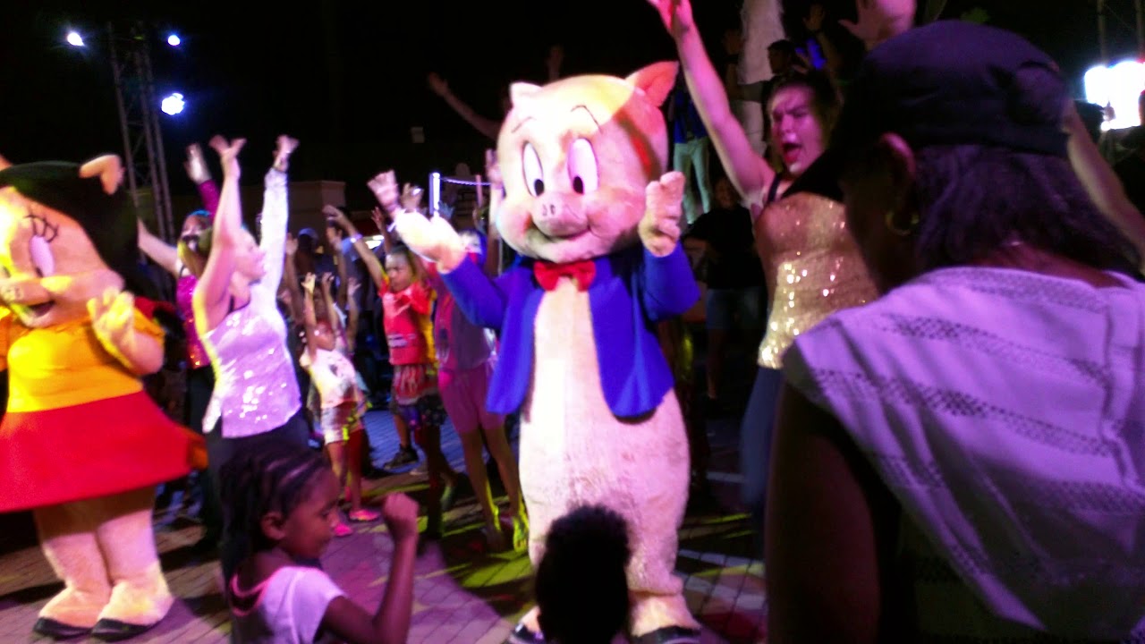 Six Flags Summer Block Party | New Jersey, USA - YouTube