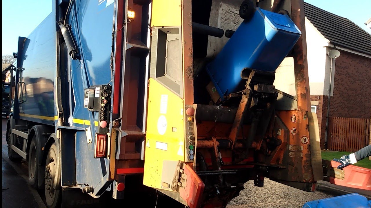 Faun Variopress Bin Lorry Collecting Paper and Cardboard - YouTube