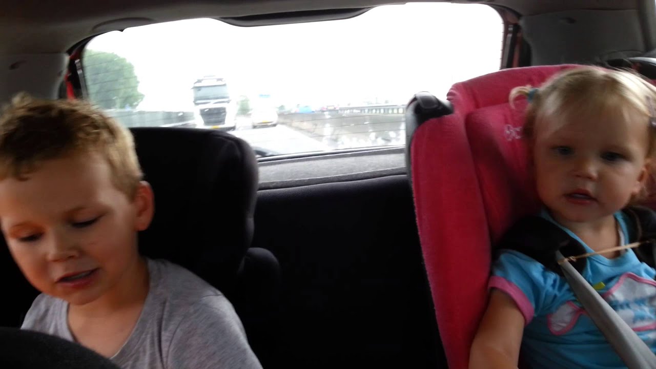 Zingen in de auto - YouTube