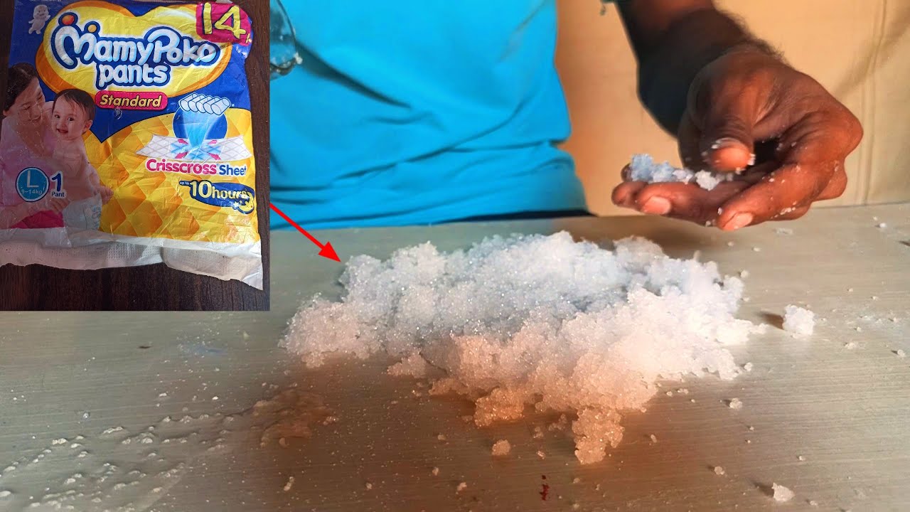 what is inside a baby diaper | जाने डाइपर के अन्दर के राज😱 | @The max ...