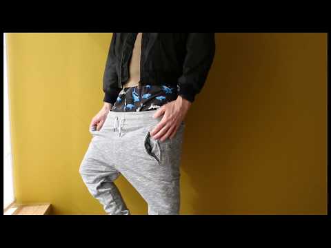 Sagging satin boxershorts with sweatpants