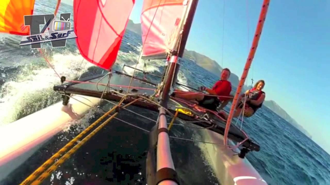 Hobie Cat 16 mit Gennaker | Segeln auf Mallorca - YouTube