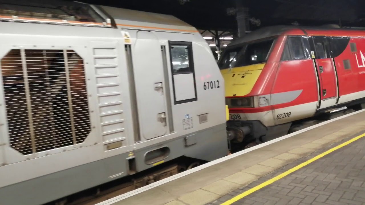 Class 67 LNER Thunderbird 67012 drags failed 91110 + MK4 set ...