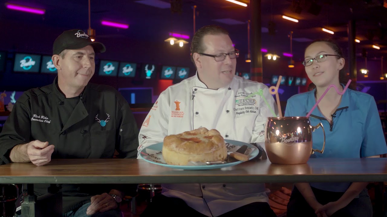Bowlero's Pizza Cake Segment - YouTube