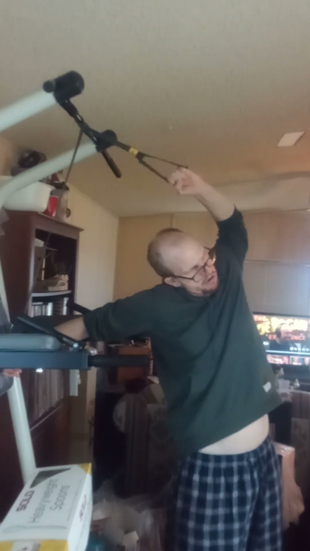 Weird arm pain? - YouTube