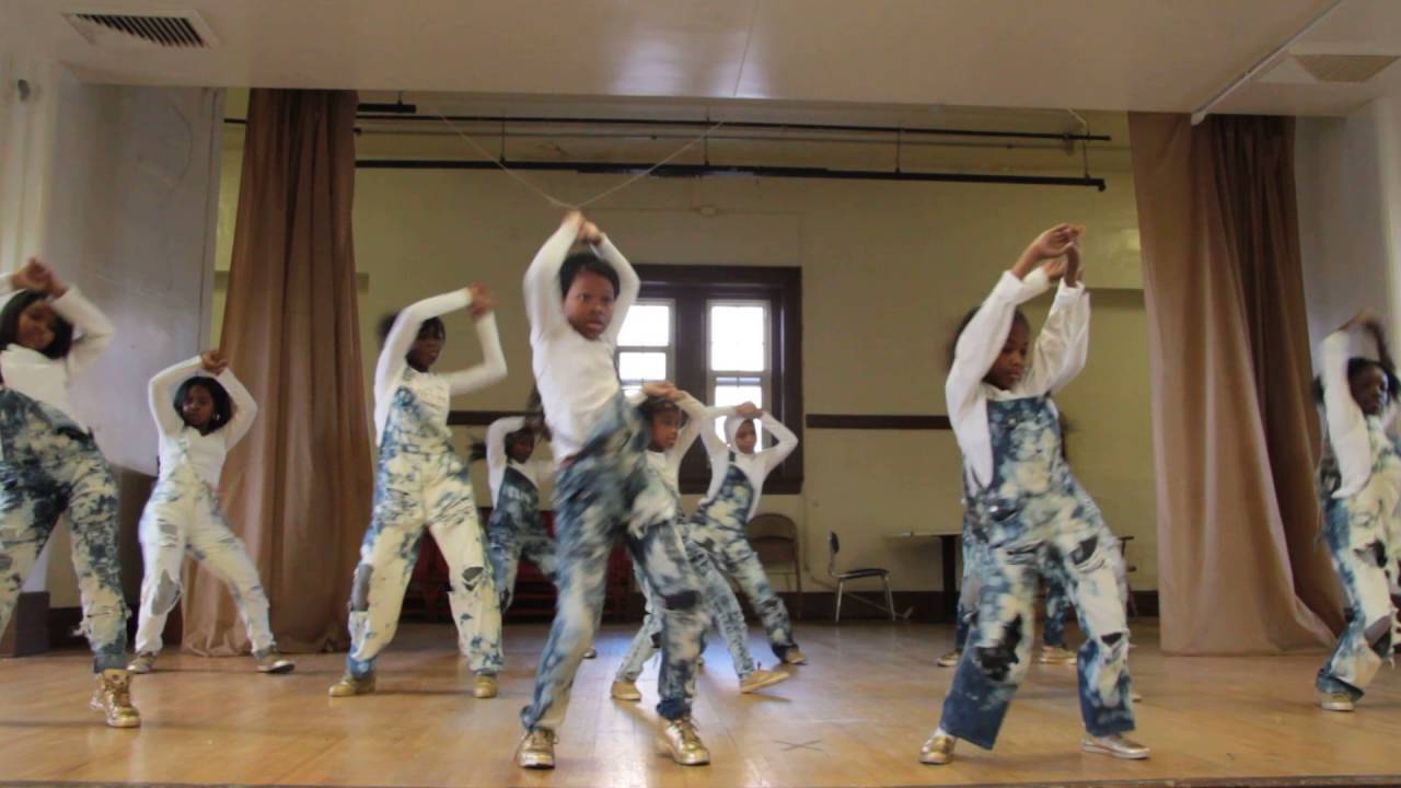 Hot Topic 2014 Dance Competition. - YouTube